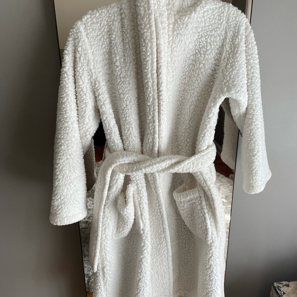Pottery Barn | Intimates & Sleepwear | Pottery Barn Sherpa Robe | Poshmark